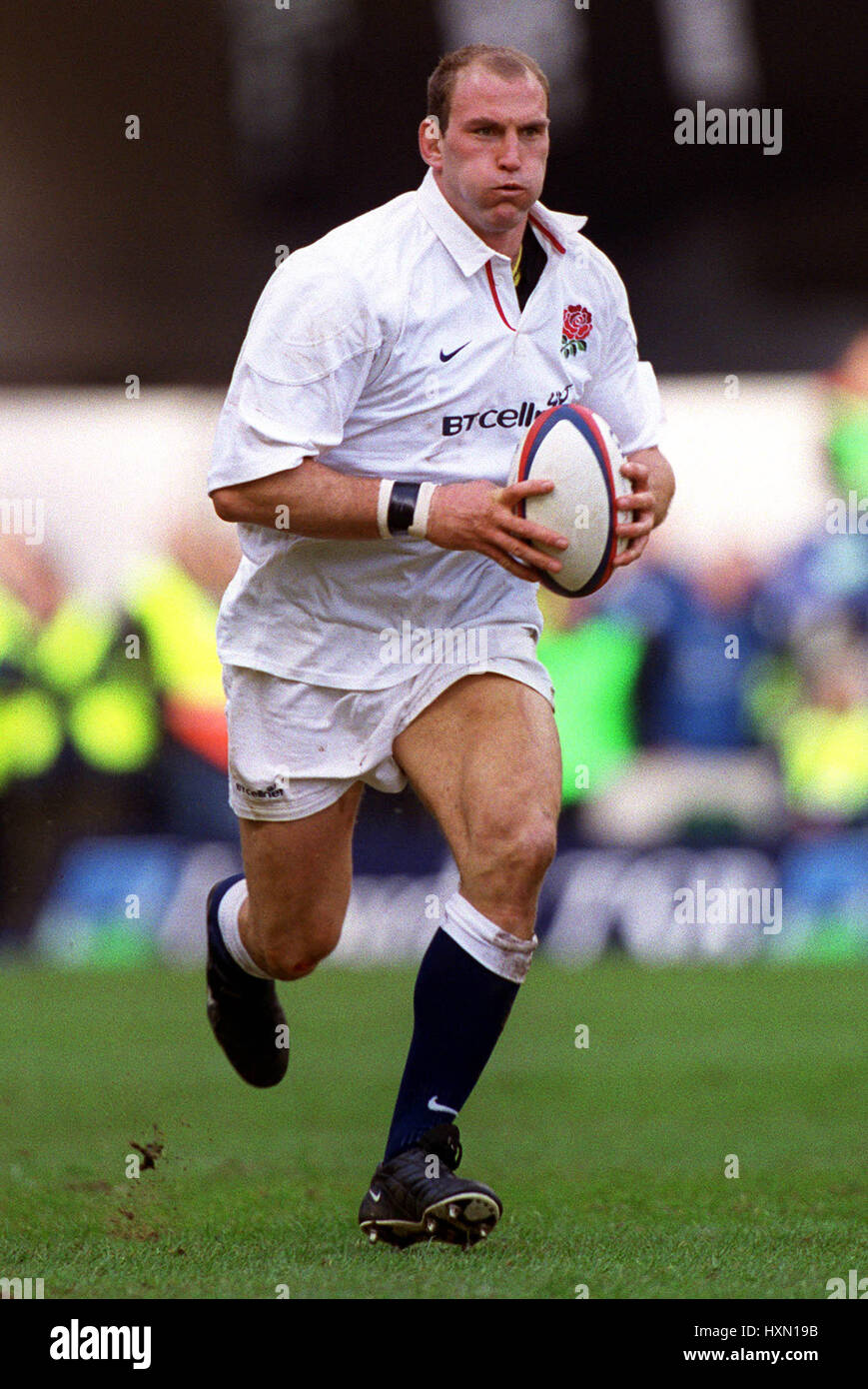 Lawrence dallaglio england italy hi-res stock photography and images ...