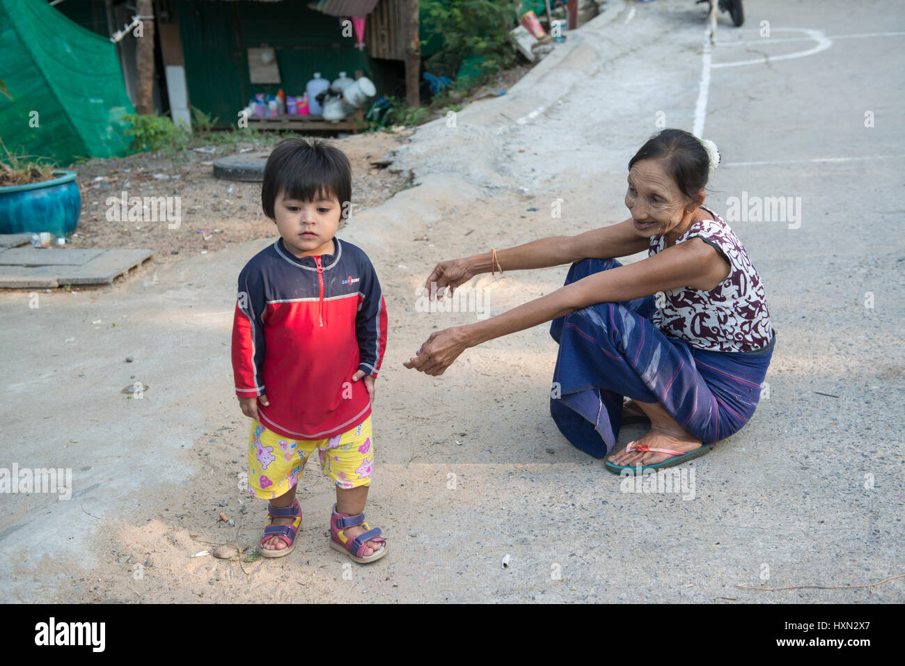 Poor thai people hi-res stock photography and images - Alamy