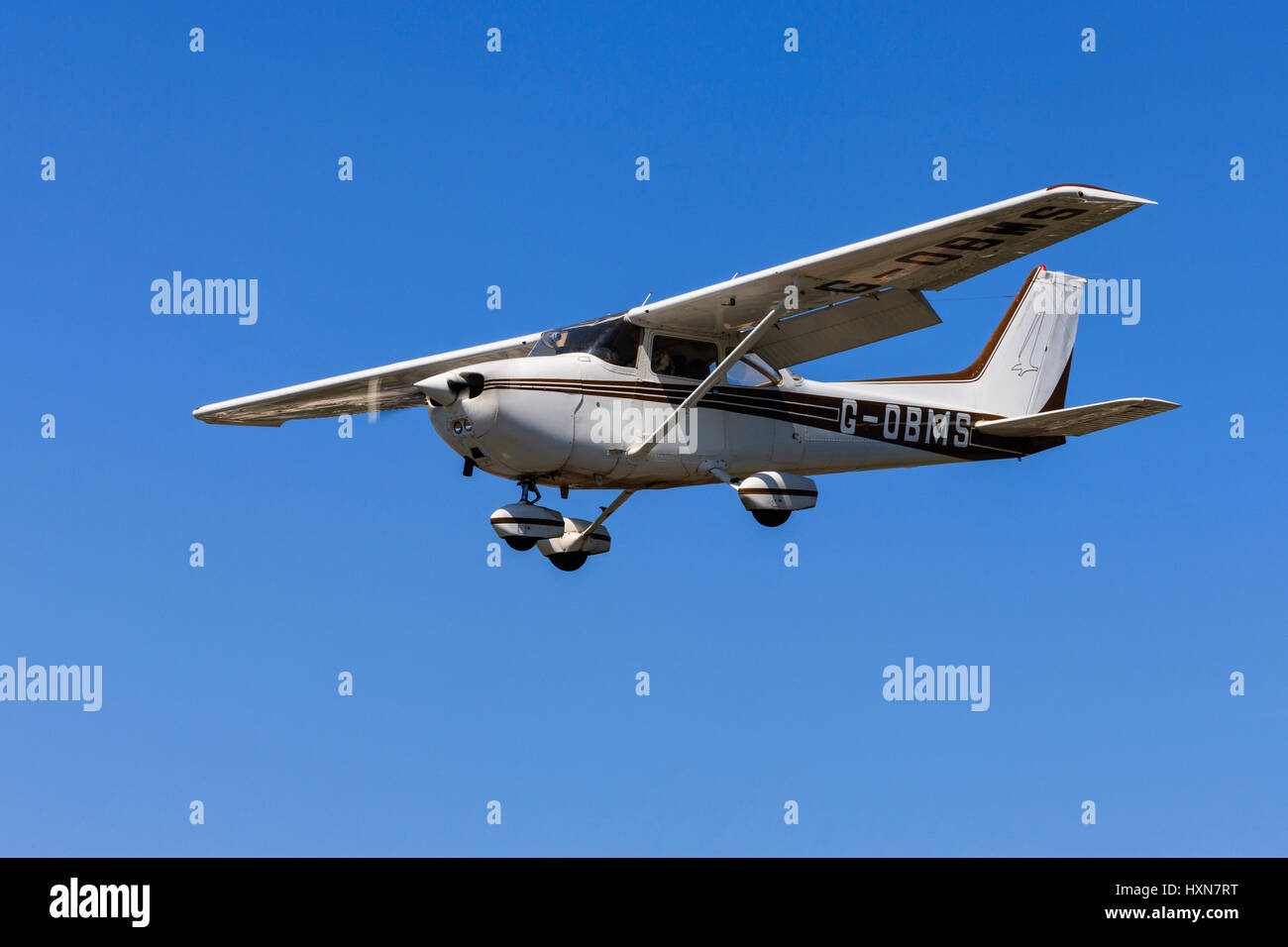 Cessna f172 skyhawk hi-res stock photography and images - Alamy
