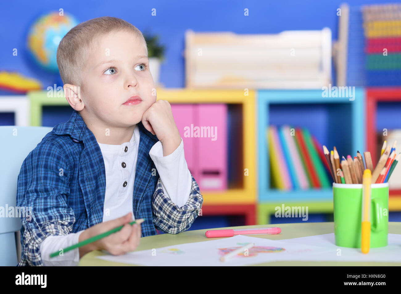 Draw drawing hi-res stock photography and images - Alamy