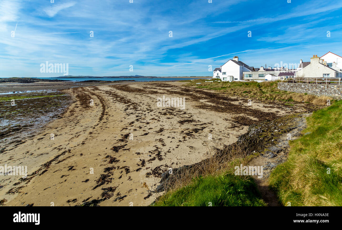 Seafront view at Rhosneigr, Anglesey Stock Photo - Alamy