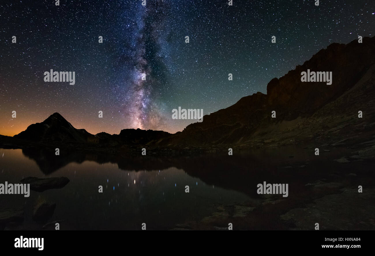 The outstanding beauty of the Milky Way arc and the starry sky ...