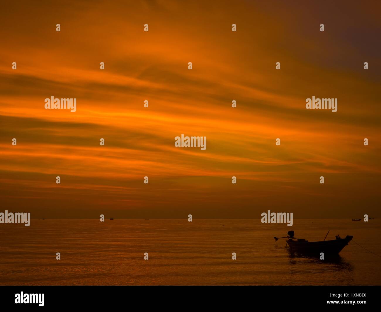 Thai beach sunset hi-res stock photography and images - Alamy