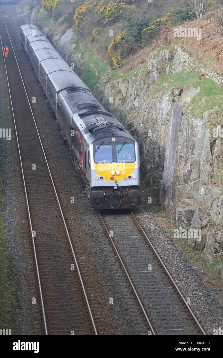 Northern Ireland Railways Enterprise train crosses the Irish Republic ...