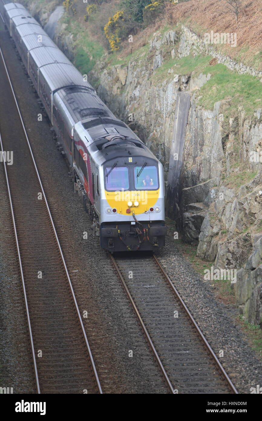 Northern Ireland Railways Enterprise train crosses the Irish Republic ...