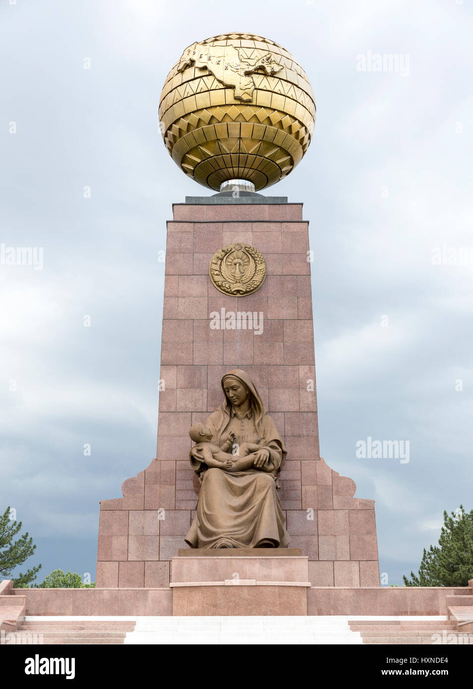 independence Monument, Independence Square, Tashkent, Uzbekistan Stock ...