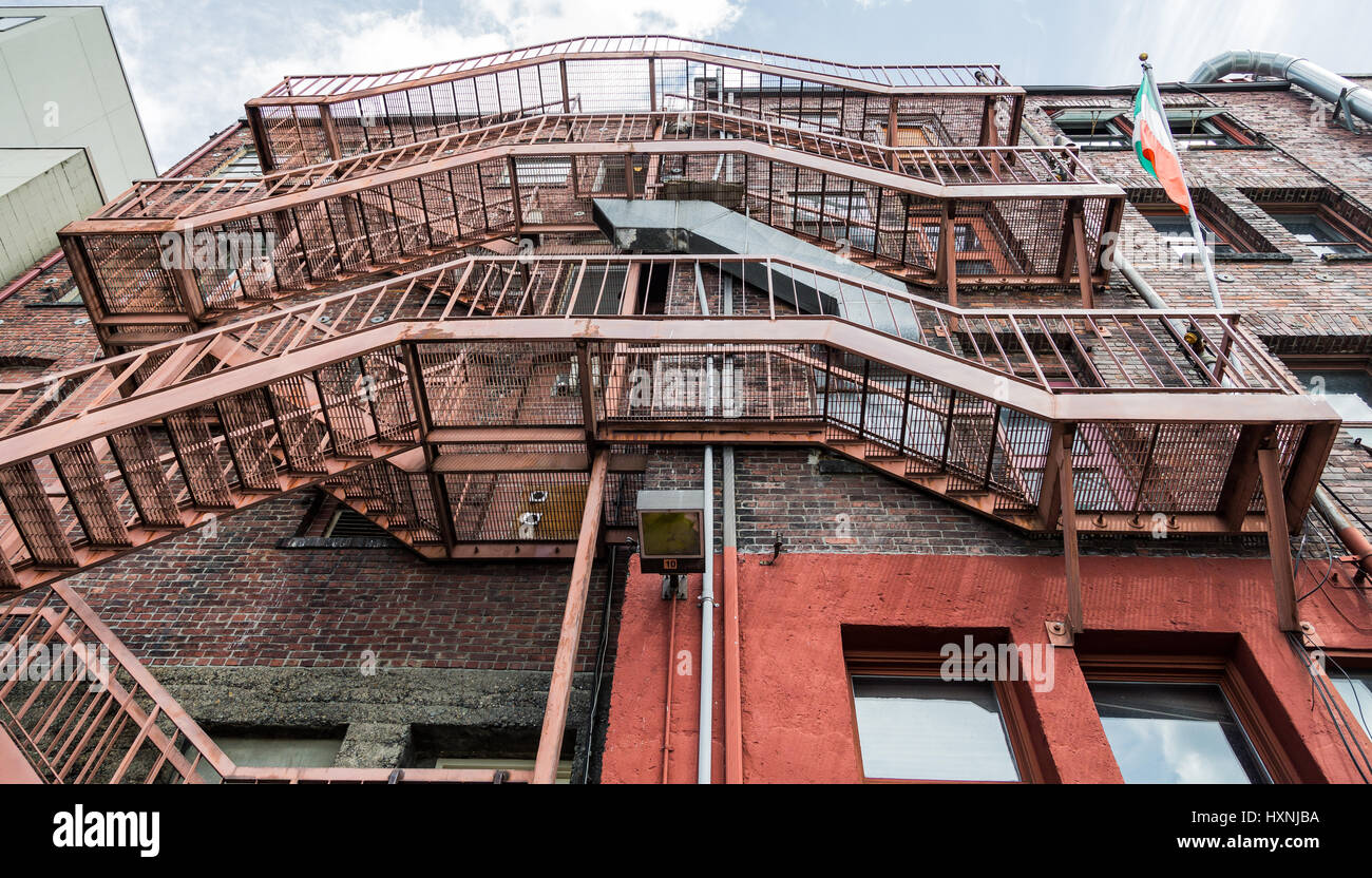 Fire escapes and red building hi-res stock photography and images - Alamy