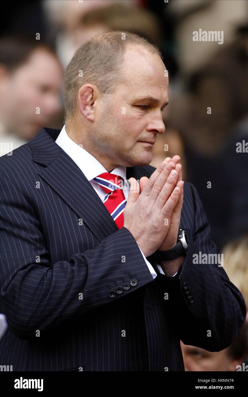 ANDY ROBINSON ENGLAND RUGBY UNION COACH TWICKENHAM LONDON ENGLAND 05 ...