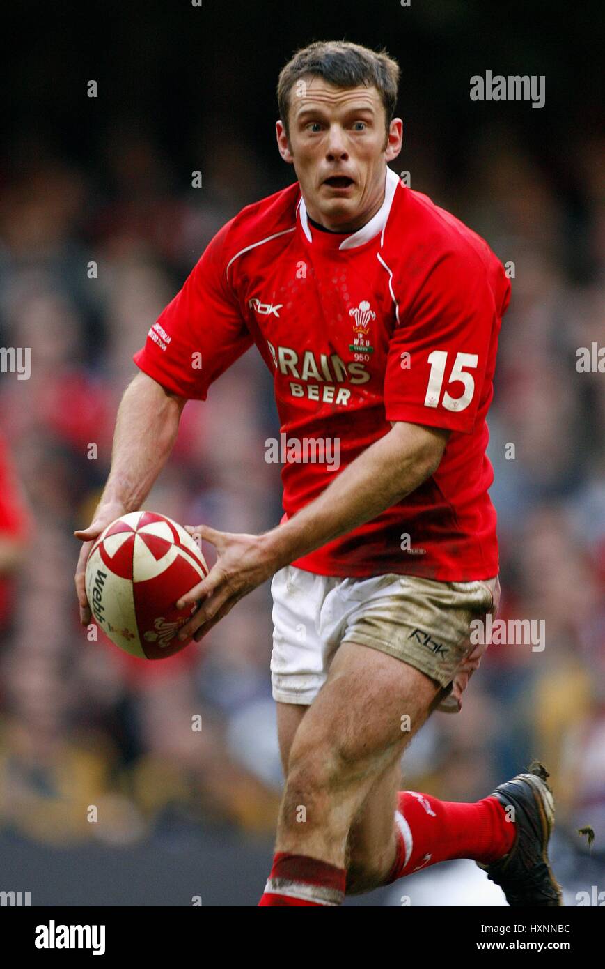 Dragons rugby wales hi-res stock photography and images - Alamy