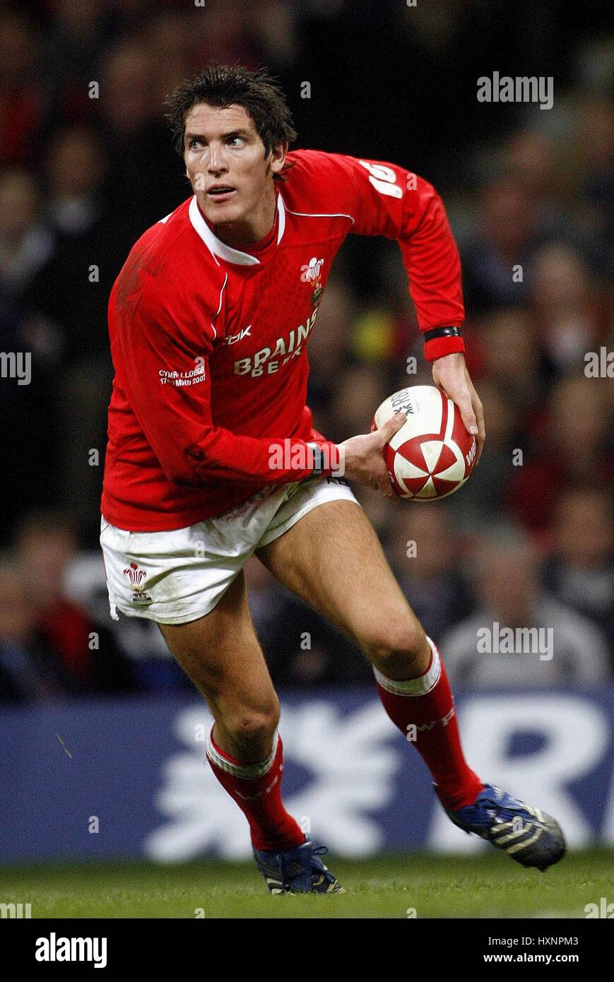 Wales england millennium stadium hi-res stock photography and images ...