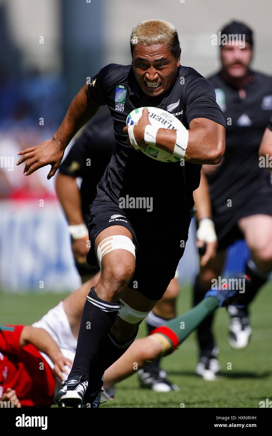 Jerry collins rugby hi-res stock photography and images - Alamy