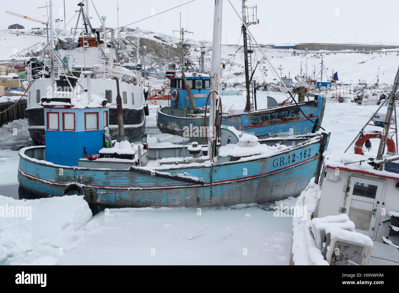 Inuit fishing sea hi-res stock photography and images - Alamy