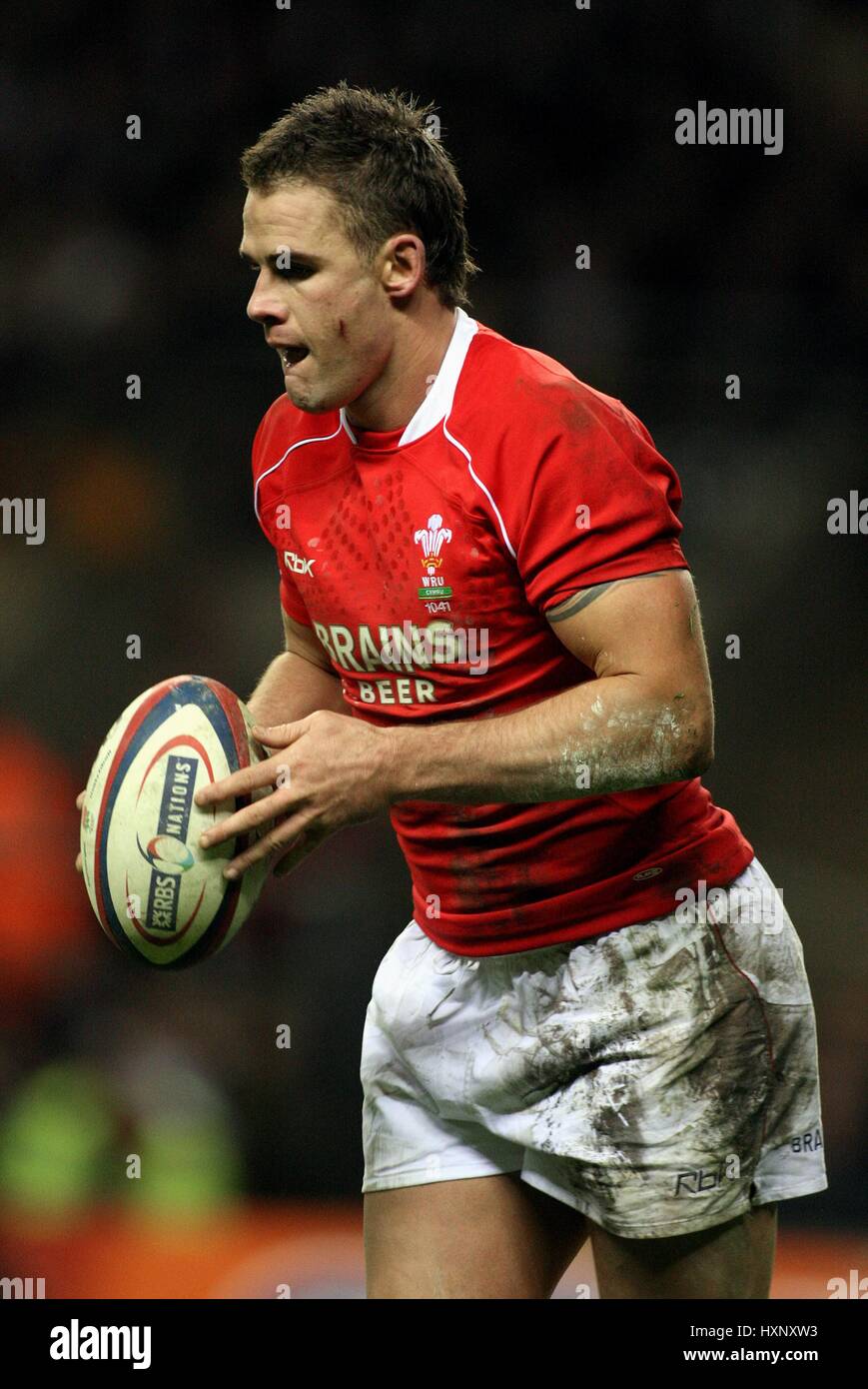 LEE BYRNE WALES & OSPREYS TWICKENHAM LONDON ENGLAND 02 February 2008 ...