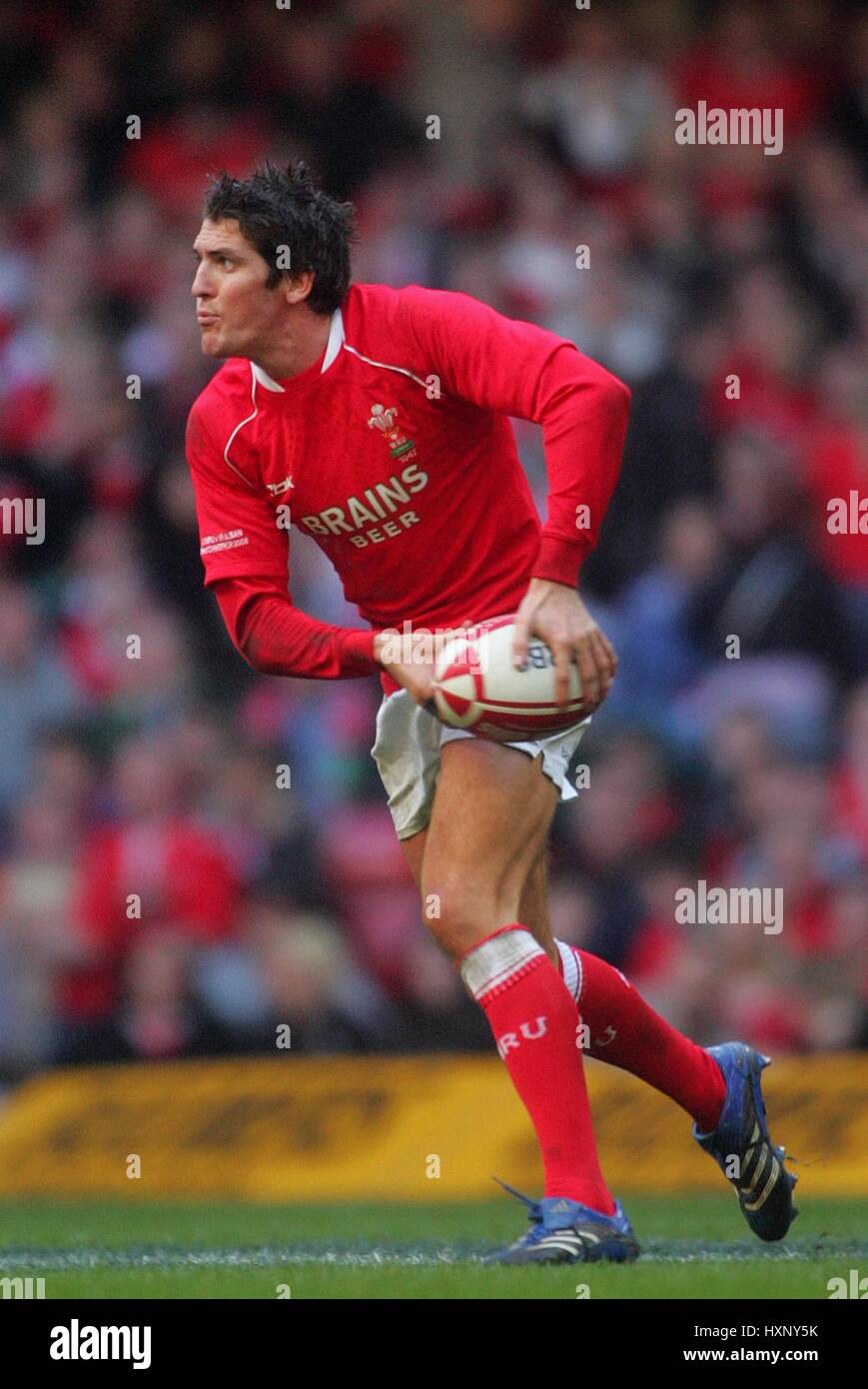 JAMES HOOK WALES & OSPREYS MILLENNIUM STADIUM CARDIFF WALES 09 February ...