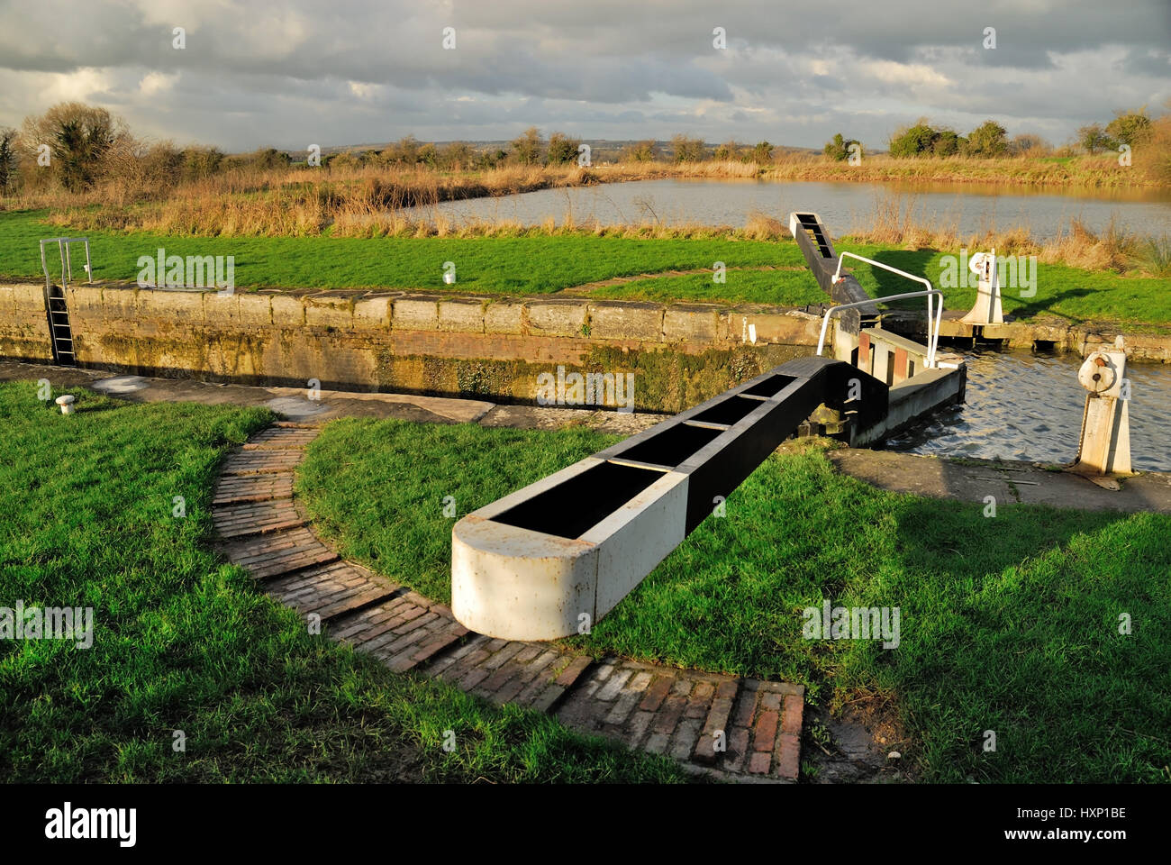 Lock gate at Caen Hill locks on the Kennet and Avon canal at Devizes ...