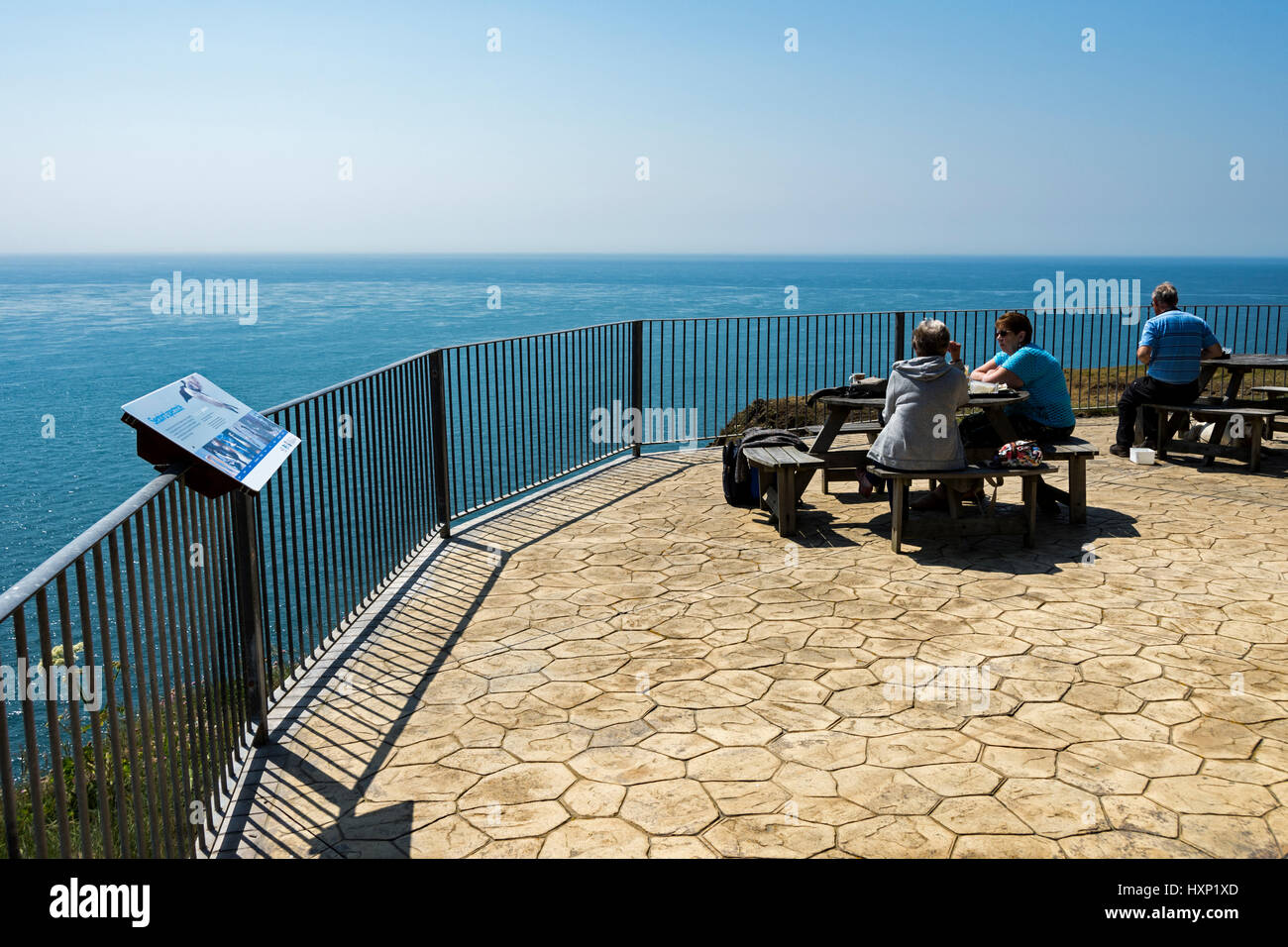 Terrace coffee shop hi-res stock photography and images - Alamy