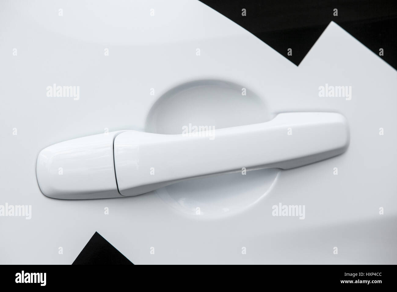 Car door handle Stock Photo - Alamy