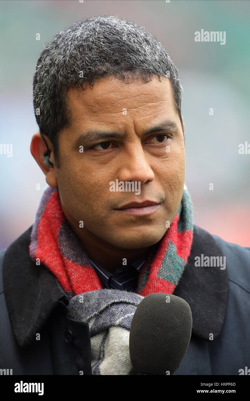 JEREMY GUSCOTT TELEVISION/RADIO PRESENTER TWICKENHAM MIDDLESEX ENGLAND ...