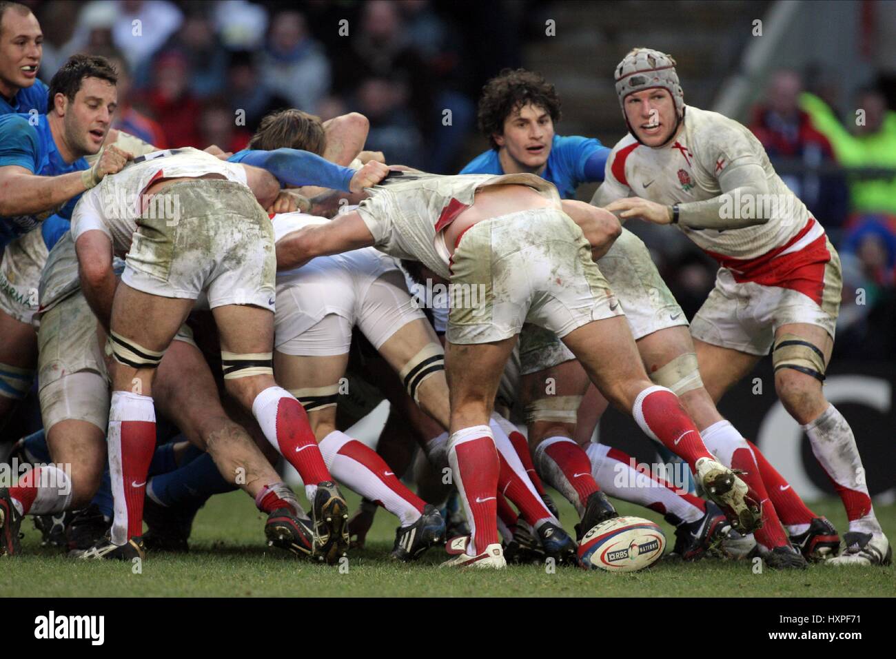 Rugby scrum hi-res stock photography and images - Alamy