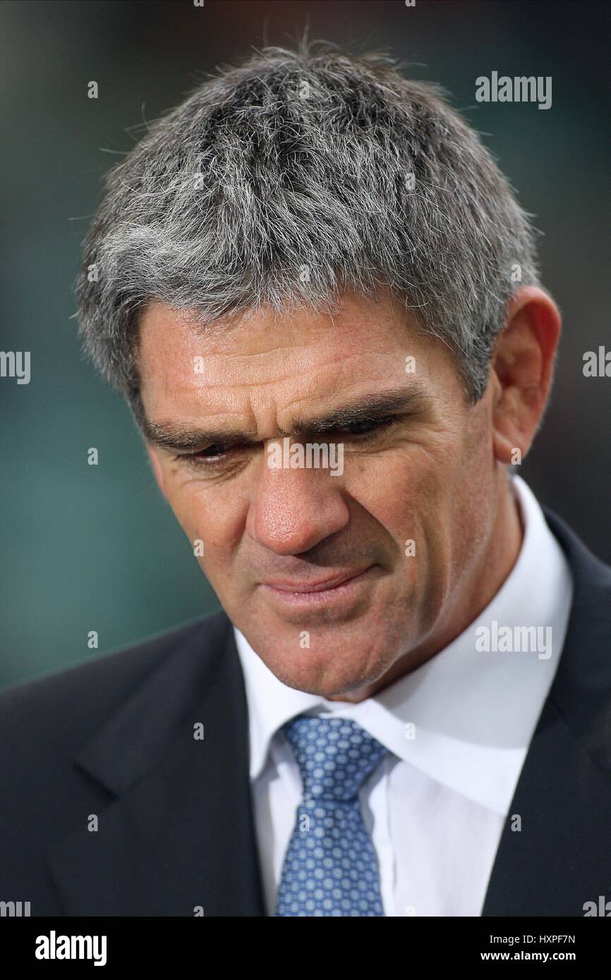 NICK MALLETT ITALY RUGBY UNION COACH TWICKENHAM MIDDLESEX ENGLAND 07 ...