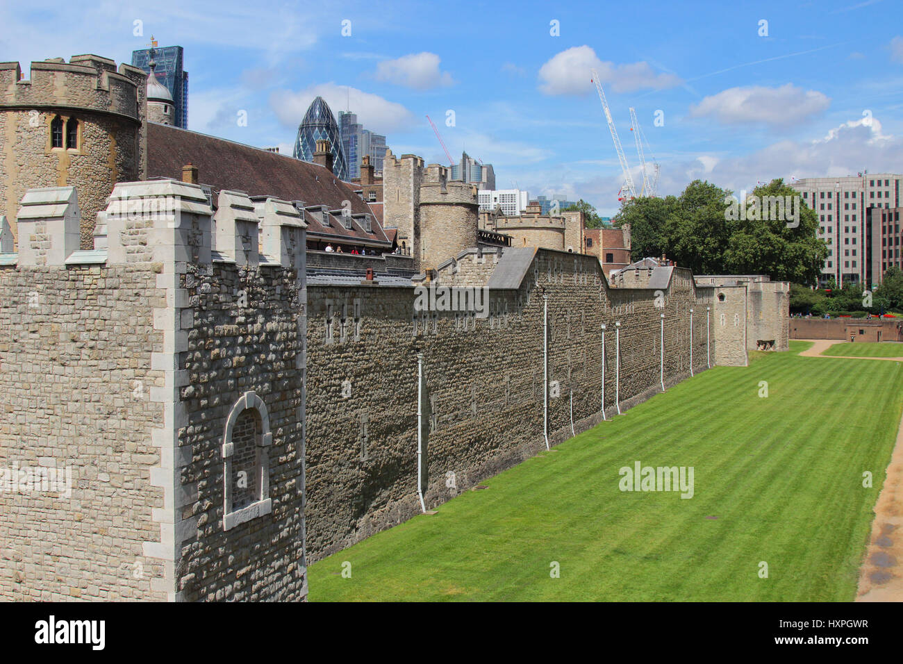 View of the outer wall of the Tower of London Stock Photo - Alamy