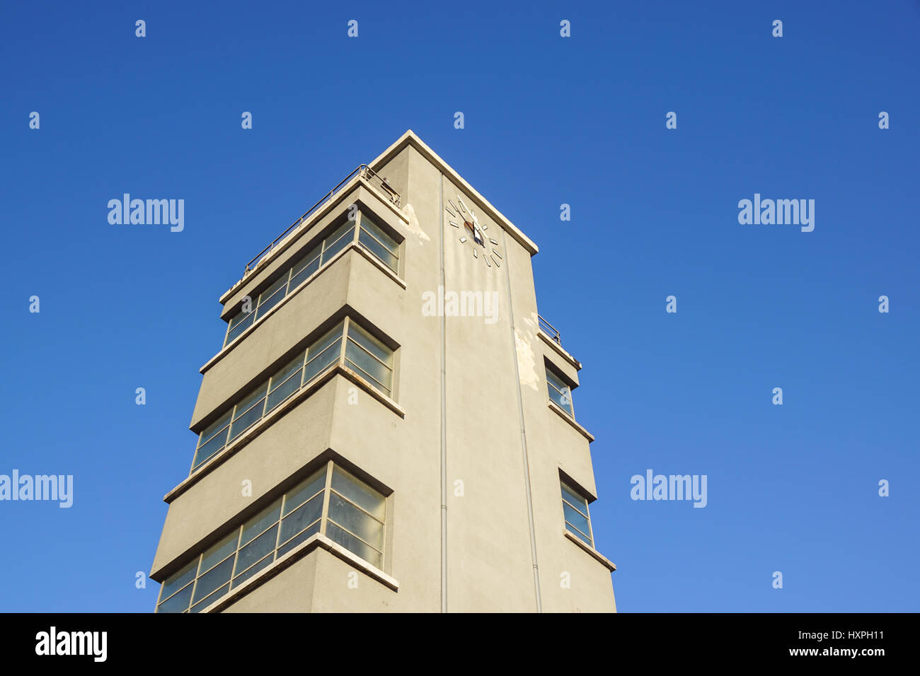 Building from below with sky in the background Stock Photo - Alamy