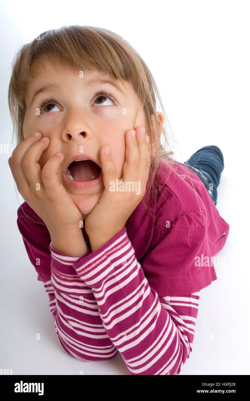 four-year-old girl with distorted facial play (mr), vierjähriges ...