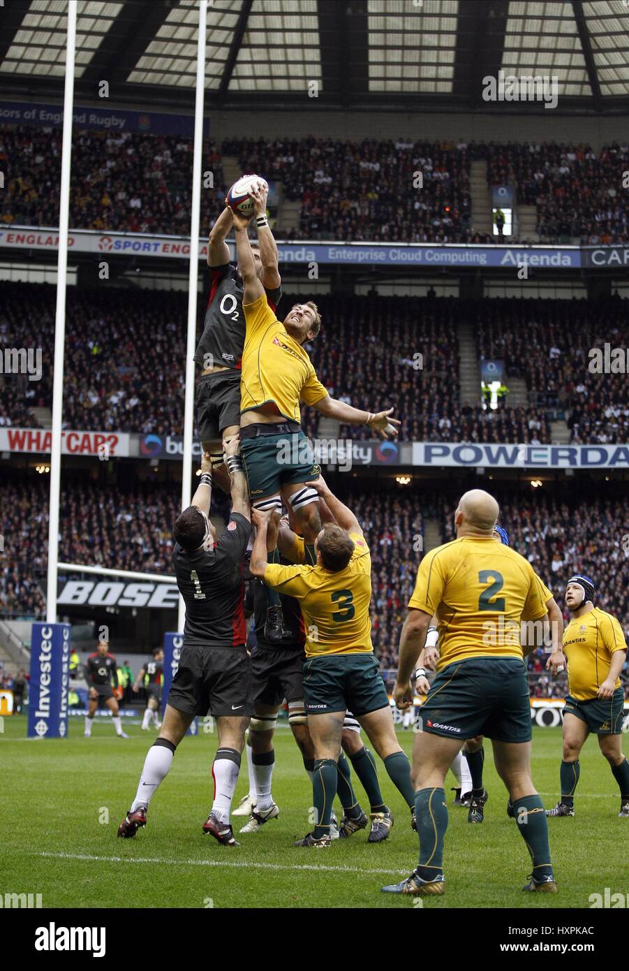 TOM CROFT BEATS ROCKY ELSOM IN ENGLAND V AUSTRALIA RU TWICKENHAM ...