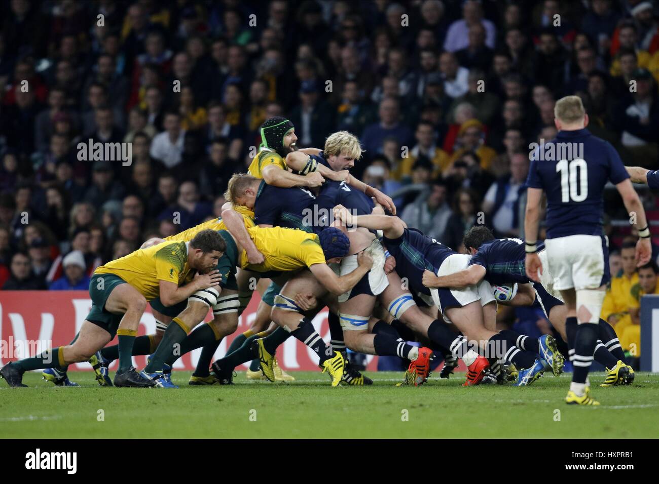 Rugby scotland scrum hi-res stock photography and images - Alamy