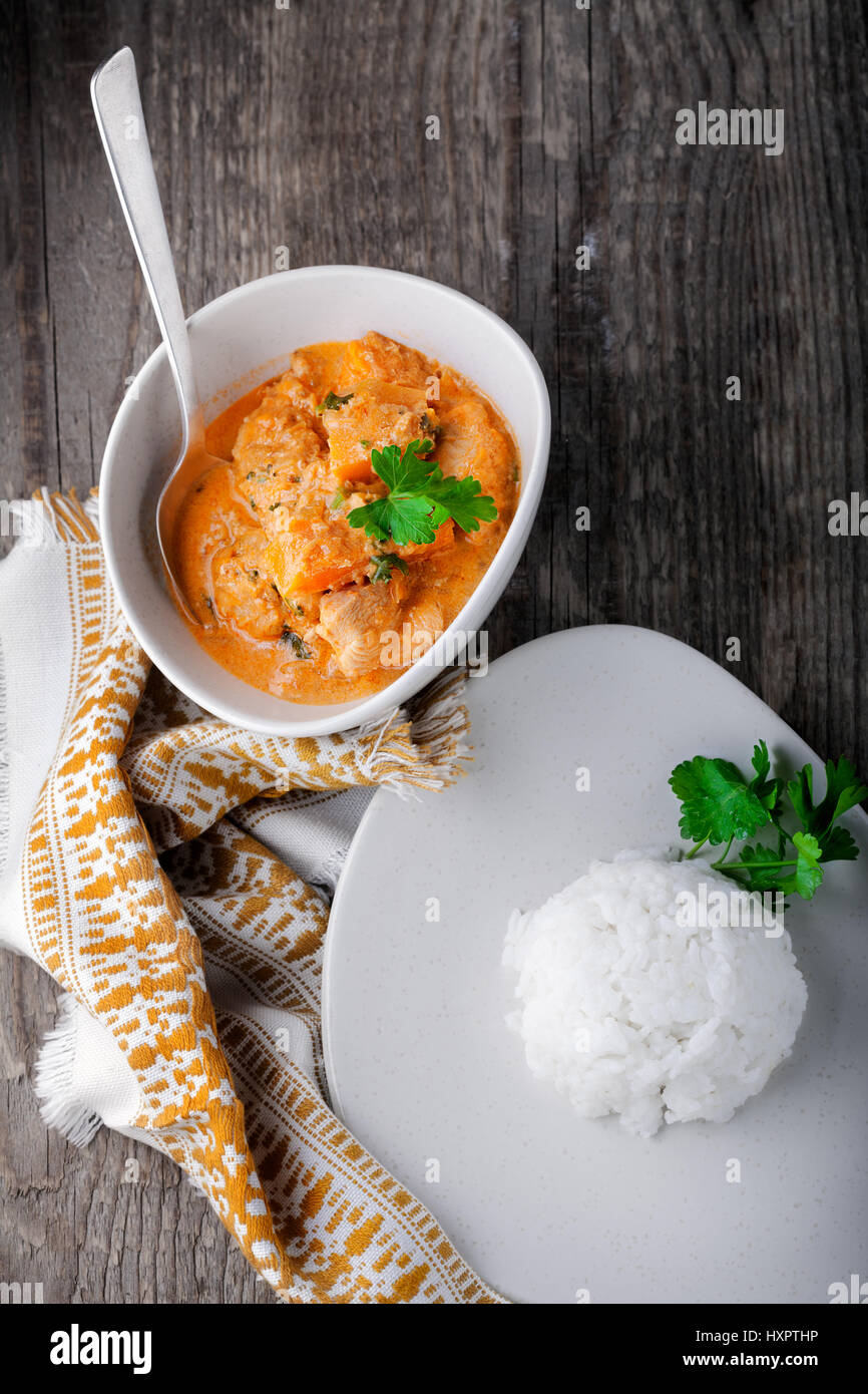 Chicken curry and rice Stock Photo - Alamy