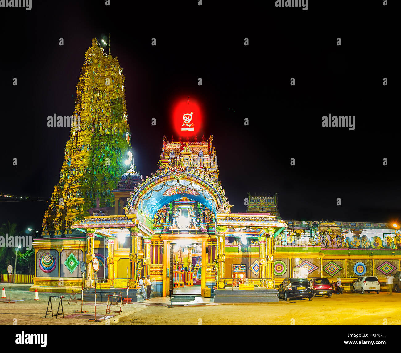 Hindu muthumariamman temple hi-res stock photography and images - Alamy
