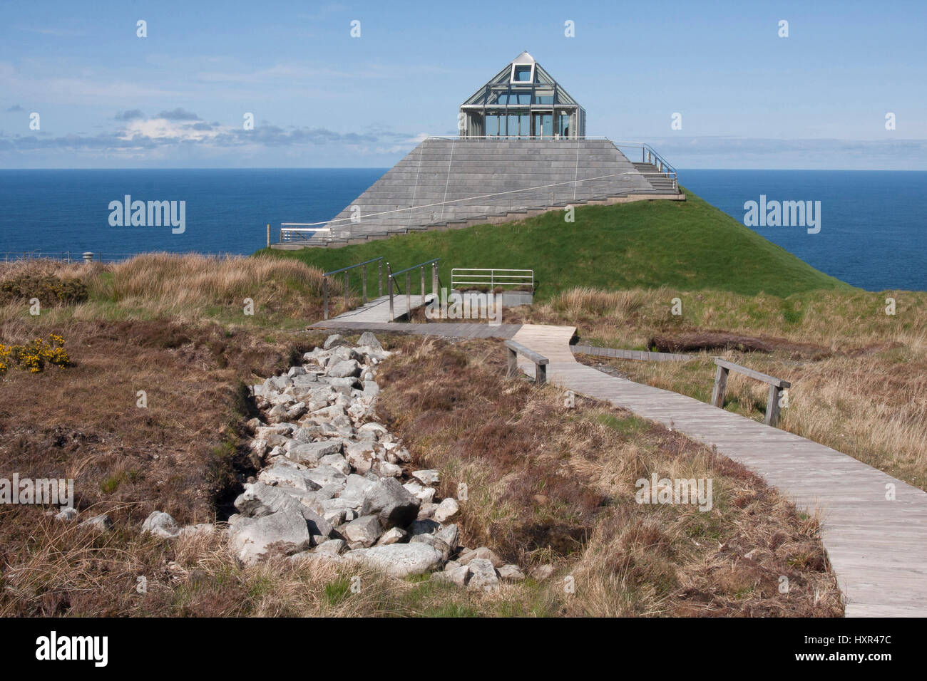 Modern visitor centre hi-res stock photography and images - Alamy