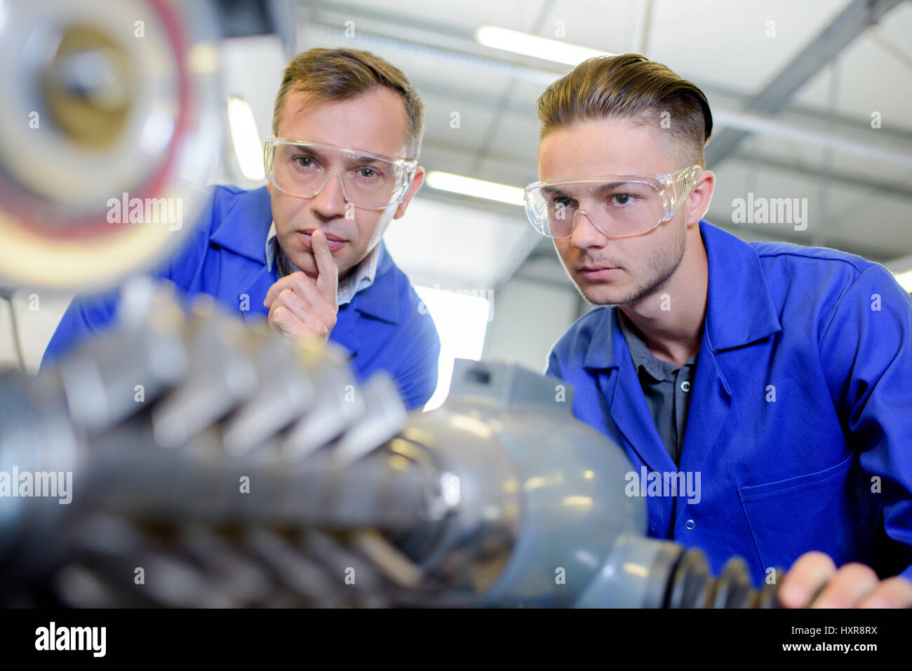 mechanical engineer fixing the machine Stock Photo - Alamy