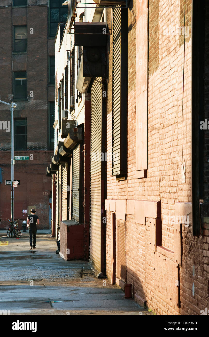 Dumbo new york street hi-res stock photography and images - Alamy