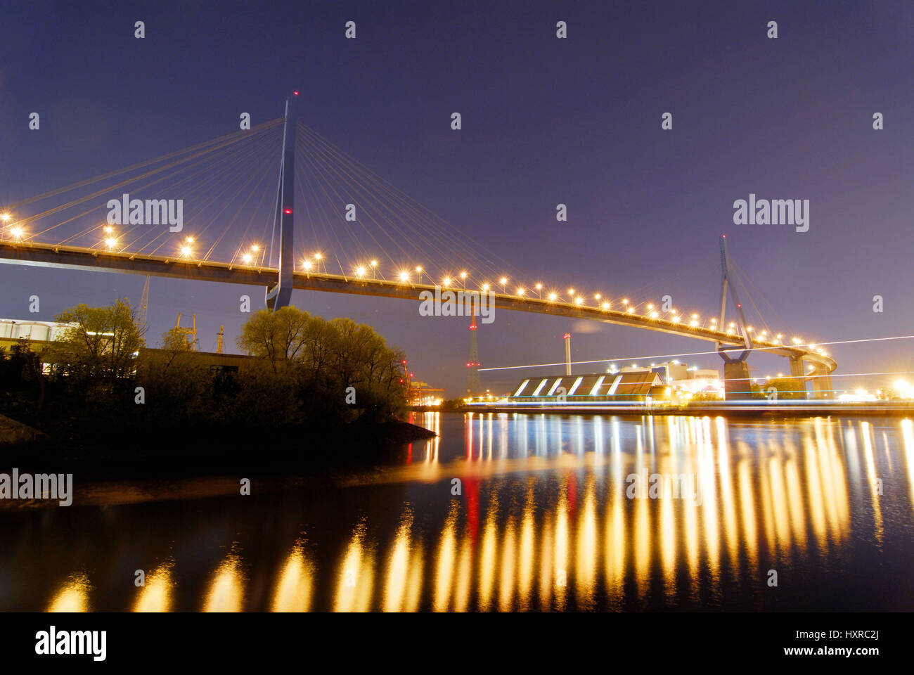 Lighting up bridges hi-res stock photography and images - Alamy