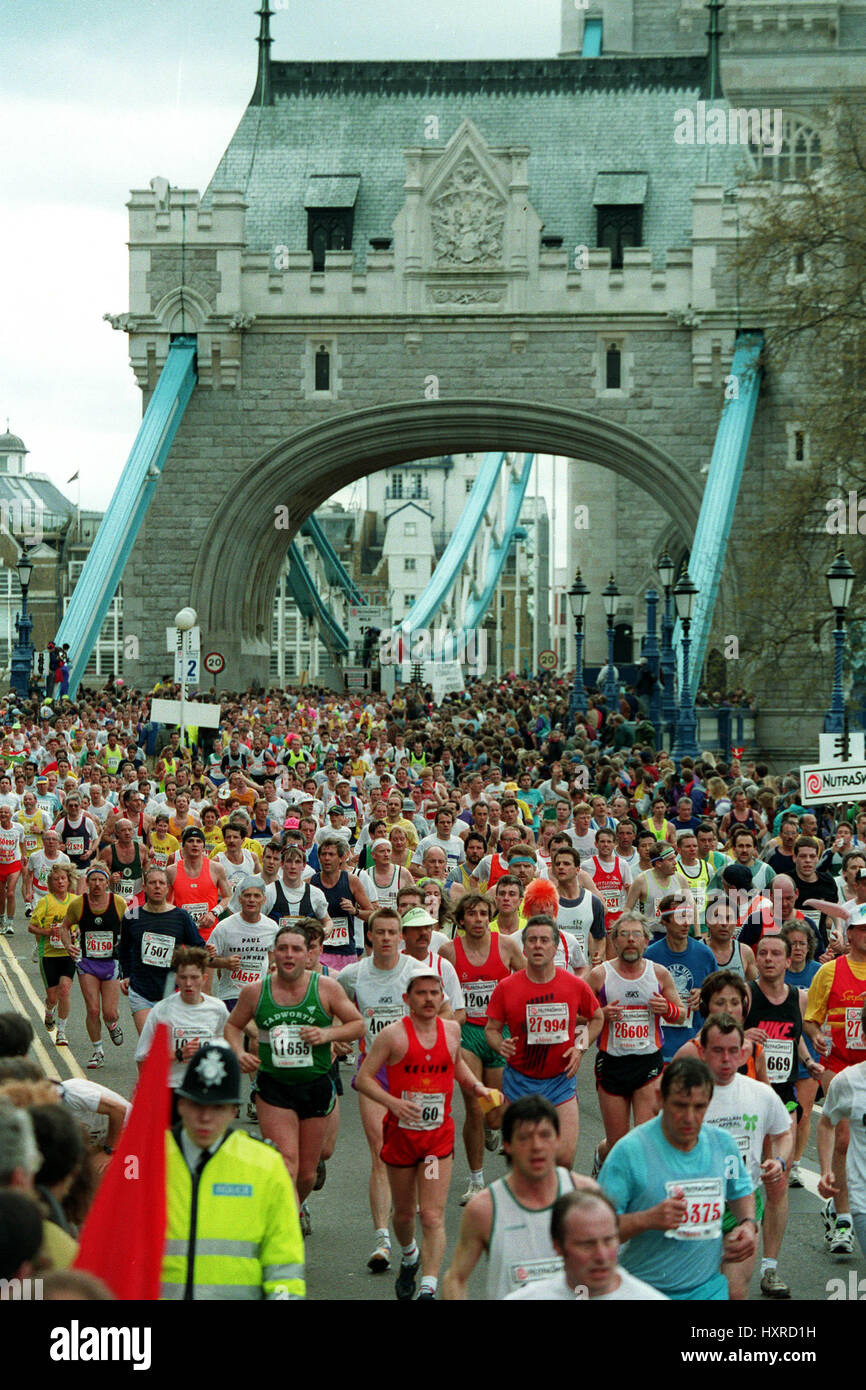LONDON MARATHON 1993 ON TOWER BRIDGE 26 January 1994 Stock Photo - Alamy