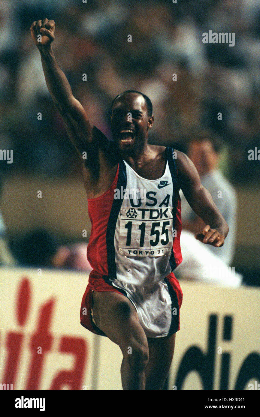 Mike powell long jump final hi-res stock photography and images - Alamy