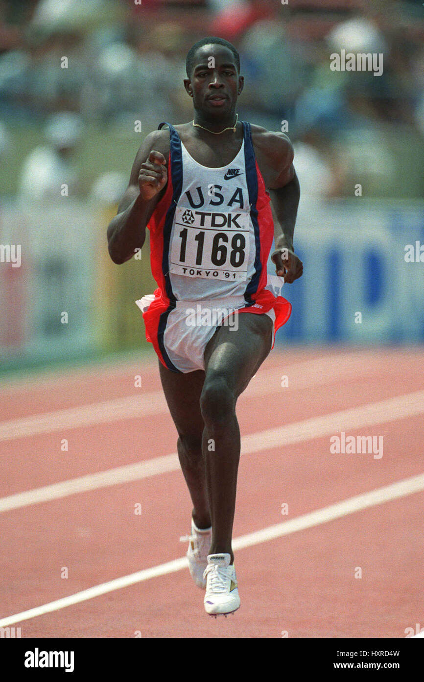 ANDREW VALMON 400 METRES 27 January 1992 Stock Photo - Alamy