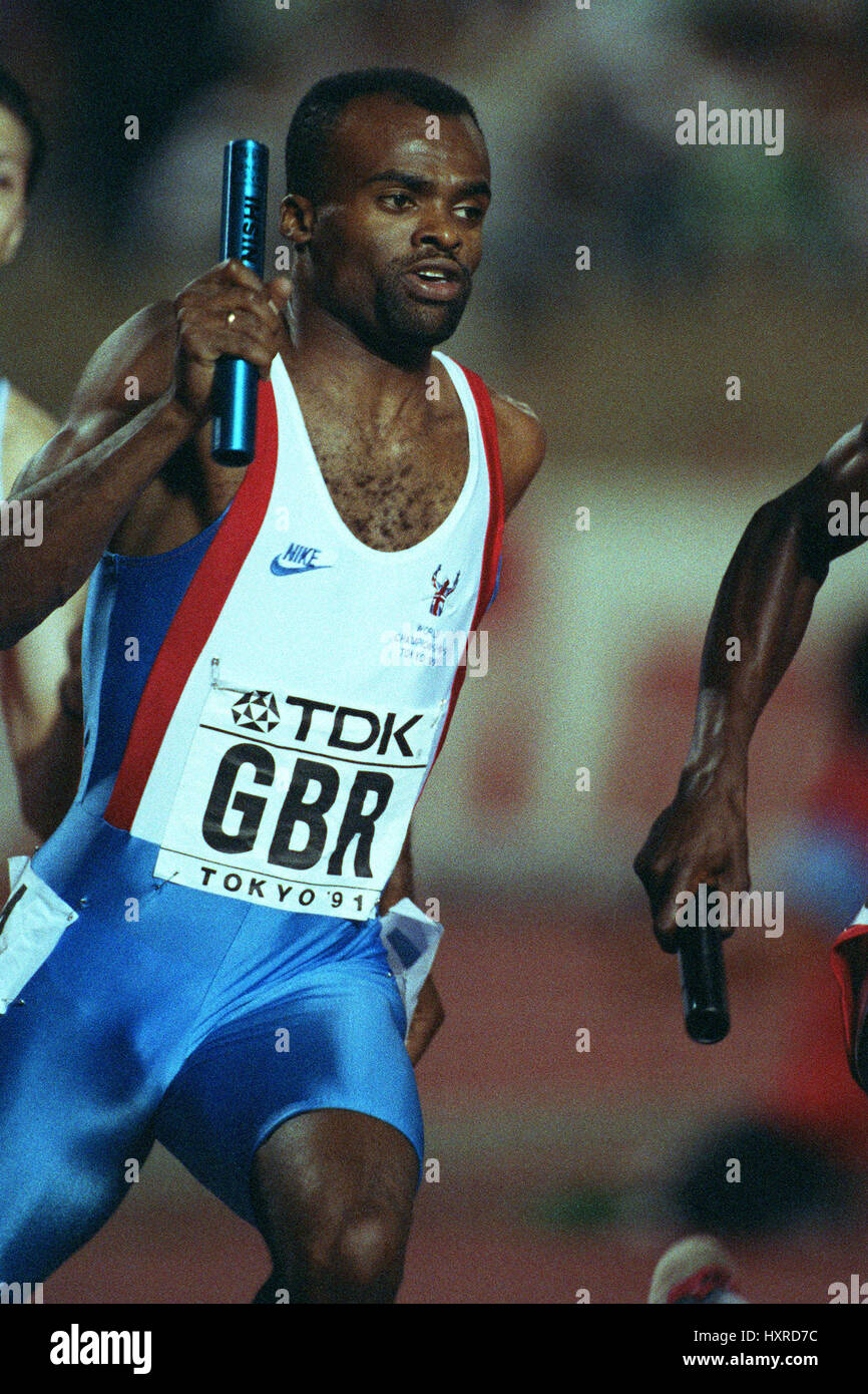 KRISS AKABUSI 400 METRE RELAY FINAL TOKYO 21 February 1992 Stock Photo ...