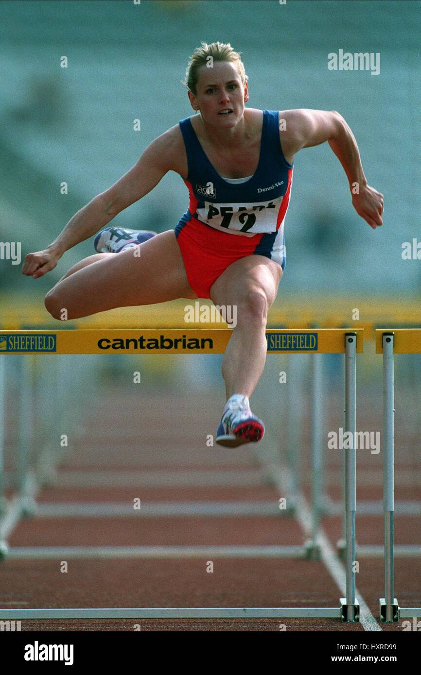 KAY MORLEY-BROWN 100 METRE HURDLES 07 June 1992 Stock Photo - Alamy