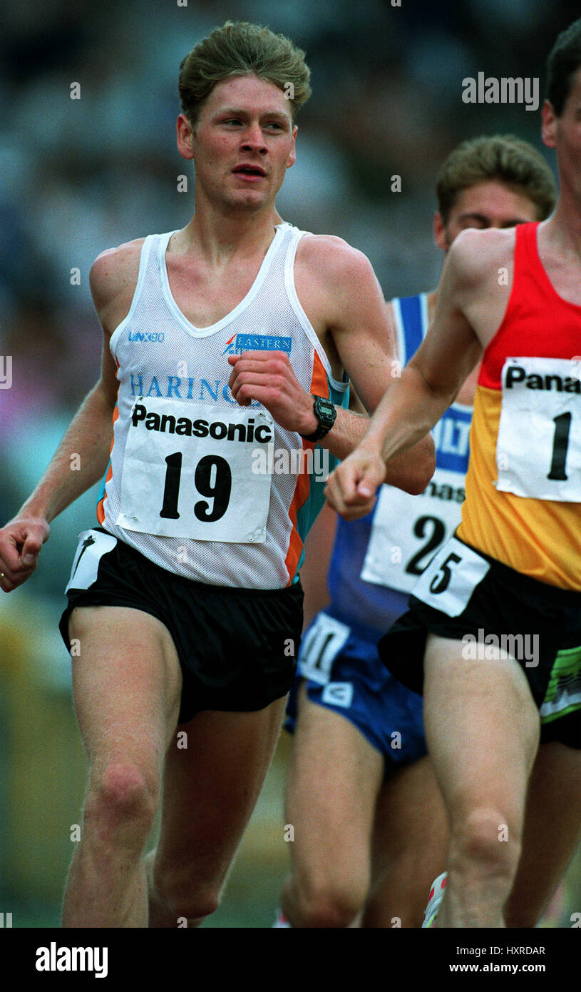 SIMON FAIRBROTHER 1500 METRES 02 July 1992 Stock Photo - Alamy