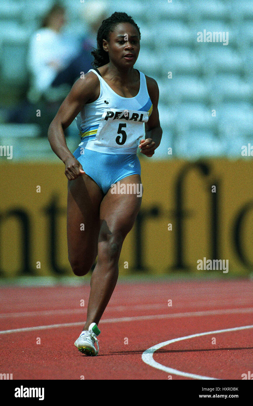 SANDRA DOUGLAS 400 METRES 16 July 1992 Stock Photo - Alamy