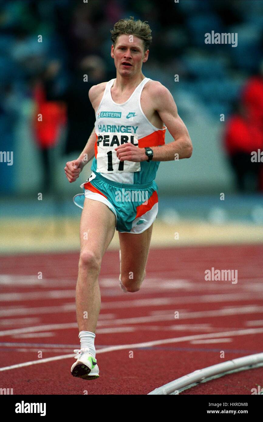 SIMON FAIRBROTHER 1500 METRES 15 June 1993 Stock Photo - Alamy