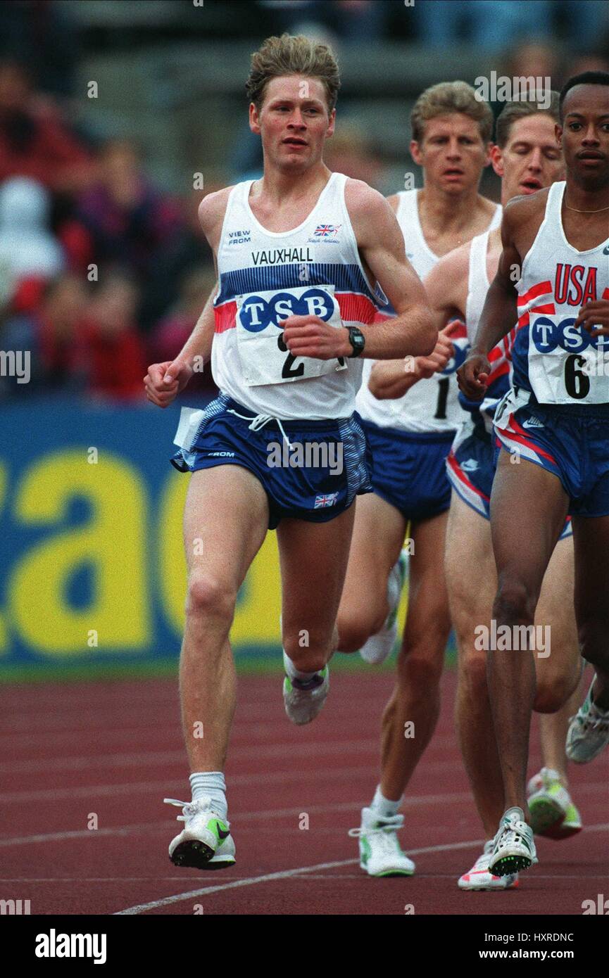 SIMON FAIRBROTHER 1500 METRES 05 July 1993 Stock Photo - Alamy