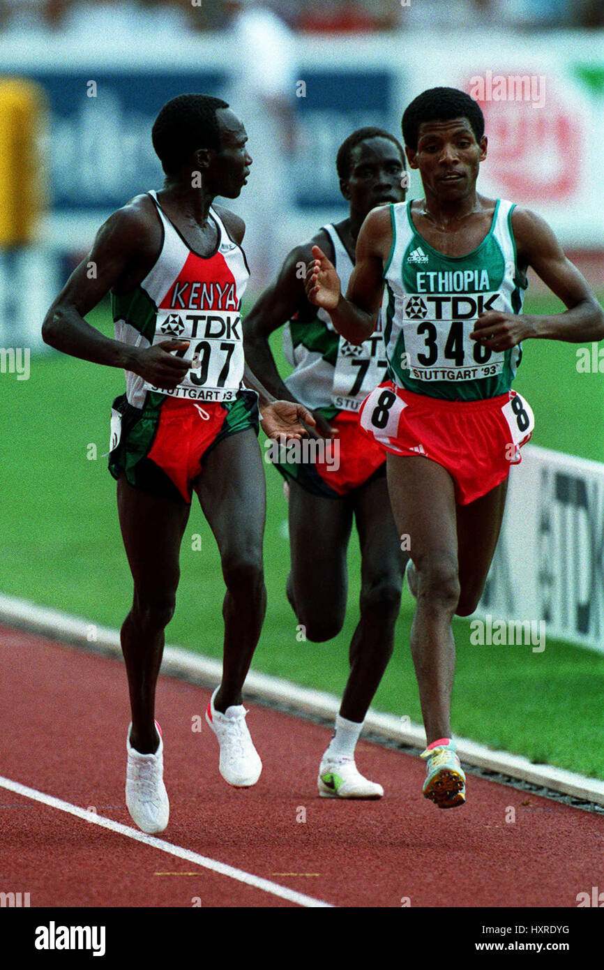 MOSES TANUI TALKS TO HAILE GEBRESILASIE 10000M WORLD CHA 22 August 1993 ...