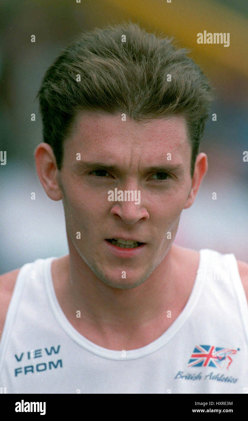 CRAIG WINROW 800 METRES 27 June 1994 Stock Photo - Alamy