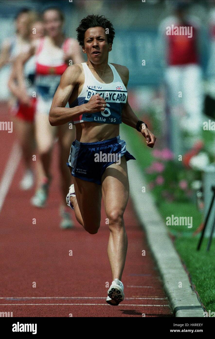 KELLY HOLMES 1500 METRES 27 June 1995 Stock Photo - Alamy