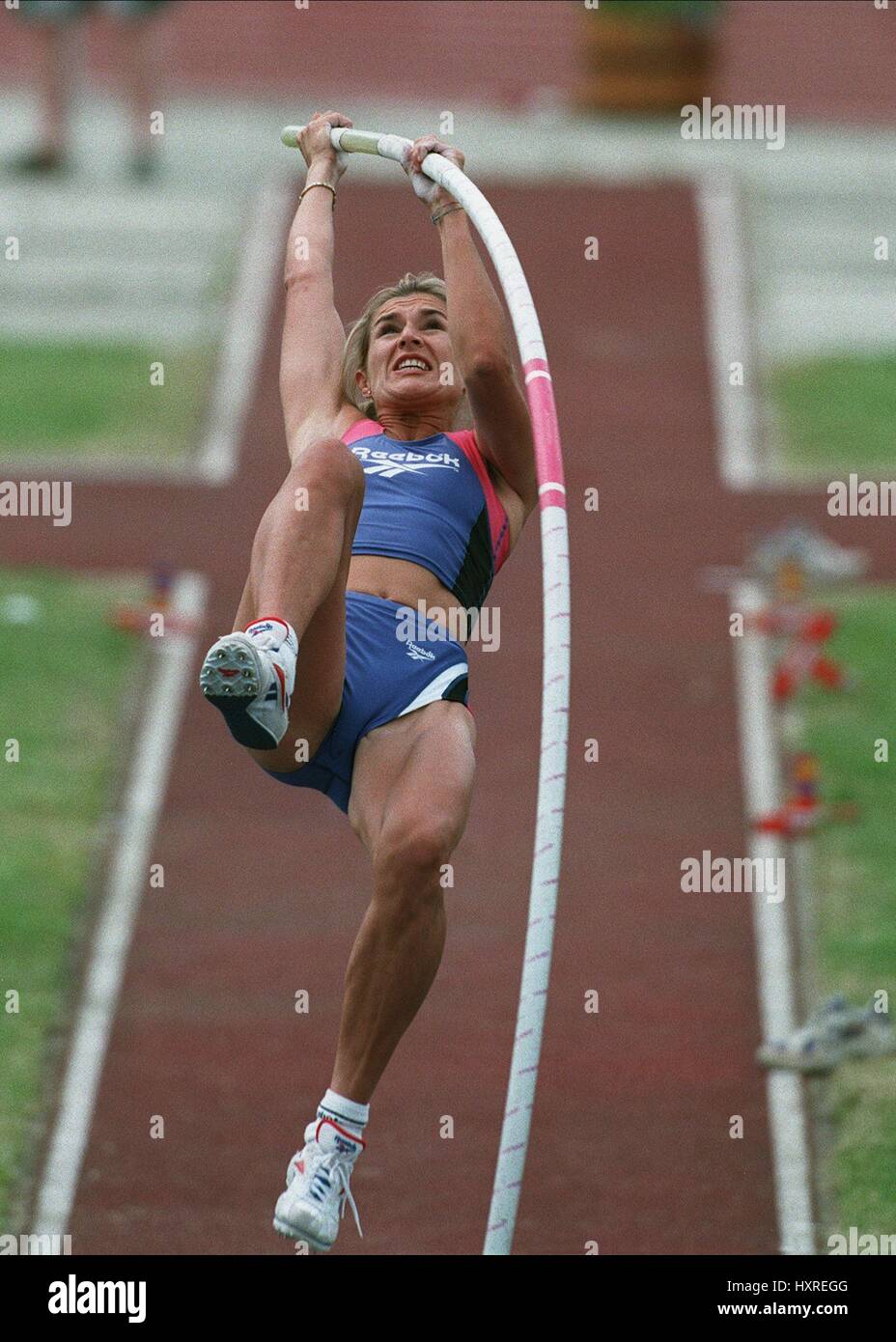 KATE STAPLES POLE VAULT 03 July 1995 Stock Photo - Alamy