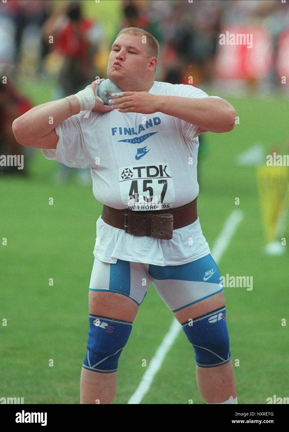 MIKA HALVARI SHOT PUT WORLD CHAMPS 02 September 1995 Stock Photo - Alamy