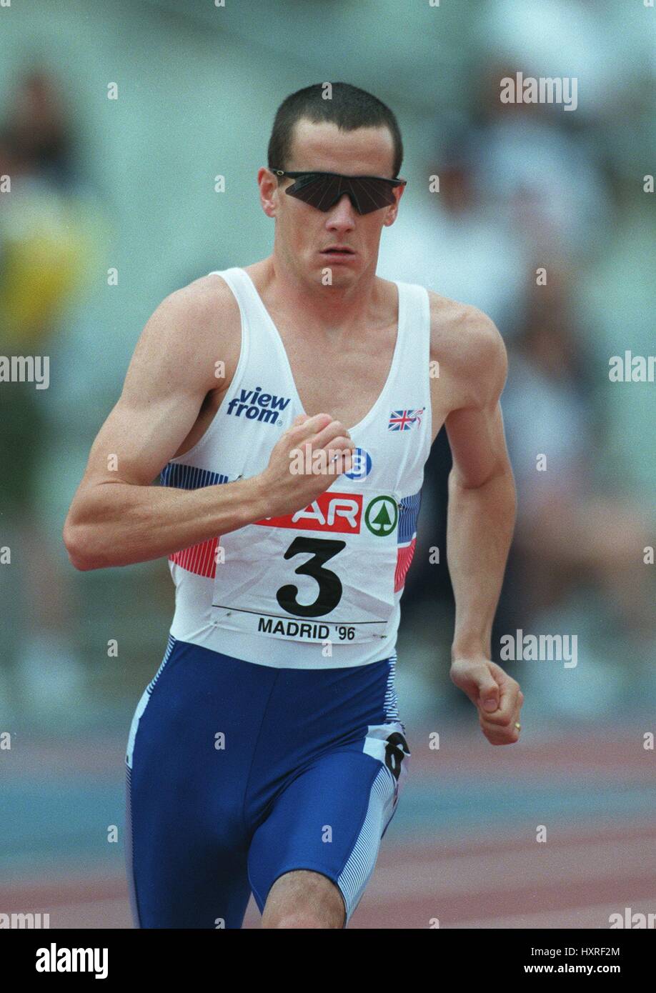 David strang hi-res stock photography and images - Alamy